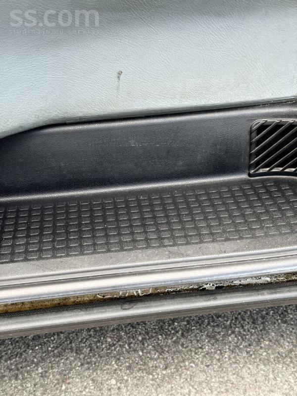 Balts Volkswagen Transporter 1999 Rīga, ar dzinēja tilpumu 2.50 L un nobraukumu 301 tūkst. km par 5200 €, foto 10 vietnē AUTOMOTO.COM.LV