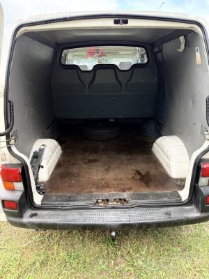 Balts Volkswagen Transporter 1999 Rīga, ar dzinēja tilpumu 2.50 L un nobraukumu 301 tūkst. km par 5200 €, foto 13 vietnē AUTOMOTO.COM.LV
