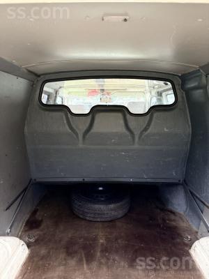 Balts Volkswagen Transporter 1999 Rīga, ar dzinēja tilpumu 2.50 L un nobraukumu 301 tūkst. km par 5200 €, foto 14 vietnē AUTOMOTO.COM.LV