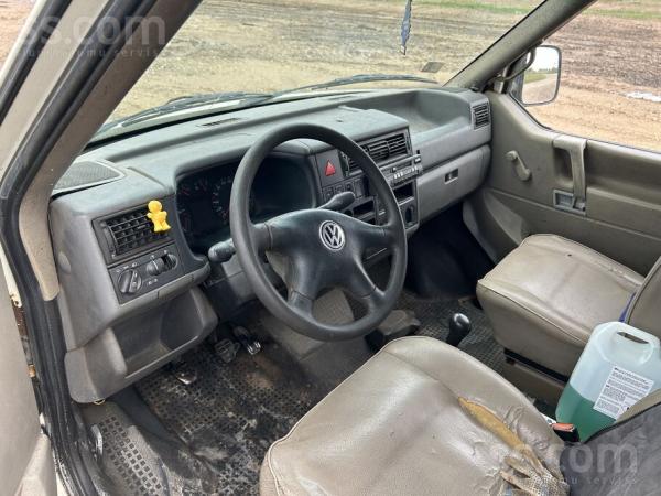Balts Volkswagen Transporter 1999 Rēzekne, ar dzinēja tilpumu 2.50 L un nobraukumu 600 tūkst. km par 3400 €, foto 9 vietnē AUTOMOTO.COM.LV