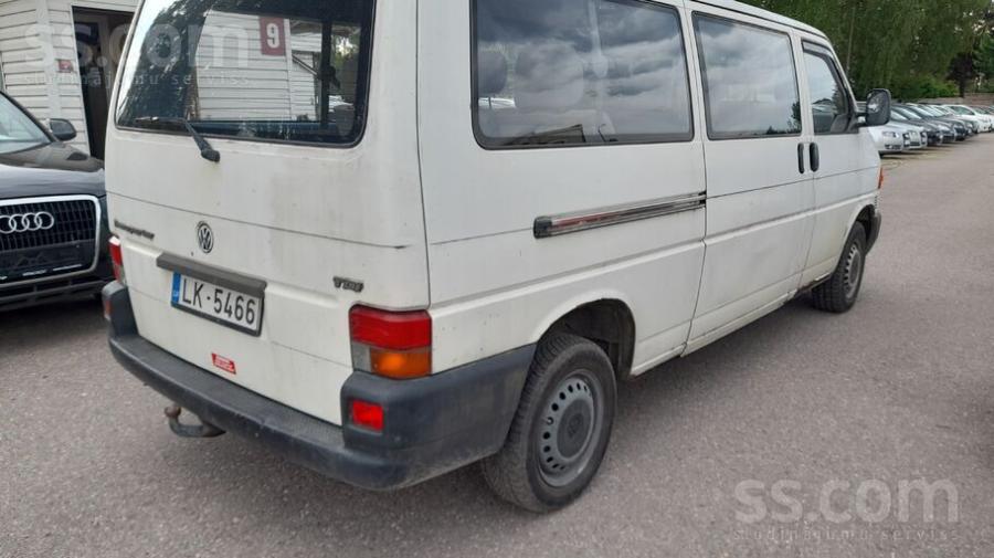 White Volkswagen Transporter 2000 in Riga, with an engine capacity of 2.50 L and mileage of 293 thousand km for 7500 €, photo 9 on AUTOMOTO.COM.LV