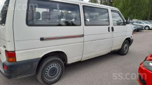 White Volkswagen Transporter 2000 in Riga, with an engine capacity of 2.50 L and mileage of 293 thousand km for 7500 €, photo 10 on AUTOMOTO.COM.LV