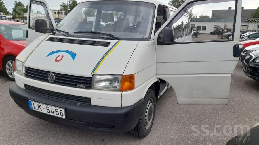 White Volkswagen Transporter 2000 in Riga, with an engine capacity of 2.50 L and mileage of 293 thousand km for 7500 €, photo 19 on AUTOMOTO.COM.LV