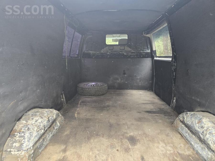 Balts Volkswagen Transporter 2000 Rīga, ar dzinēja tilpumu 2.50 L un nobraukumu 427 tūkst. km par 4600 €, foto 7 vietnē AUTOMOTO.COM.LV