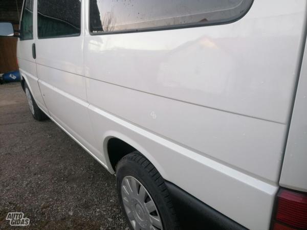 White Volkswagen Transporter 2000 in Joniskis, with an engine capacity of 2.50 L and mileage of 400 thousand km for 3199 €, photo 9 on AUTOMOTO.COM.LV