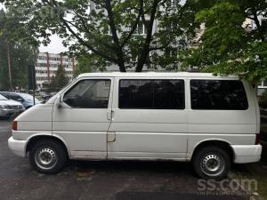 White Volkswagen Transporter 2000 in Ogre, with an engine capacity of 2.40 L and mileage of 684 thousand km for 1500 €, photo 3 on AUTOMOTO.COM.LV