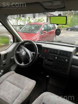 White Volkswagen Transporter 2000 in Ogre, with an engine capacity of 2.40 L and mileage of 684 thousand km for 1500 €, photo 7 on AUTOMOTO.COM.LV