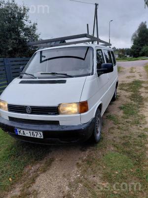 Balts Volkswagen Transporter 2000 Rīga, ar dzinēja tilpumu 2.50 L un nobraukumu 445 tūkst. km par 2000 €, foto  vietnē AUTOMOTO.COM.LV