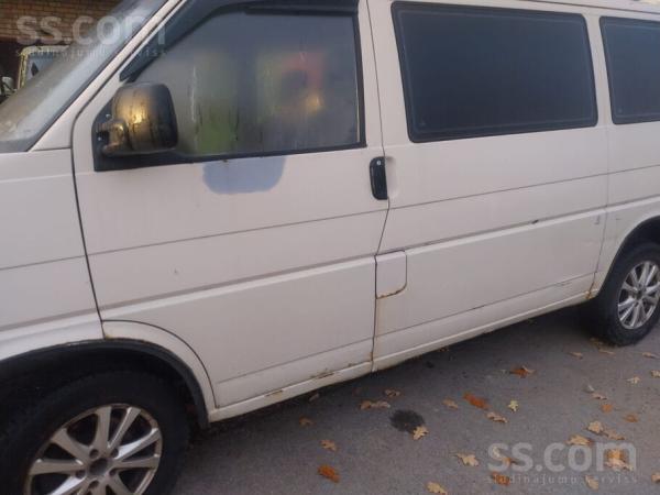 Volkswagen Transporter 2000 Ludza vietnÄ Balts Volkswagen Transporter 2000 Ludza, ar dzinÄja tilpumu 2.50 L un nobraukumu 600 tÅ«kst. km par 1350 ā¬, foto 4 vietnÄ AUTOMOTO.COM.LV