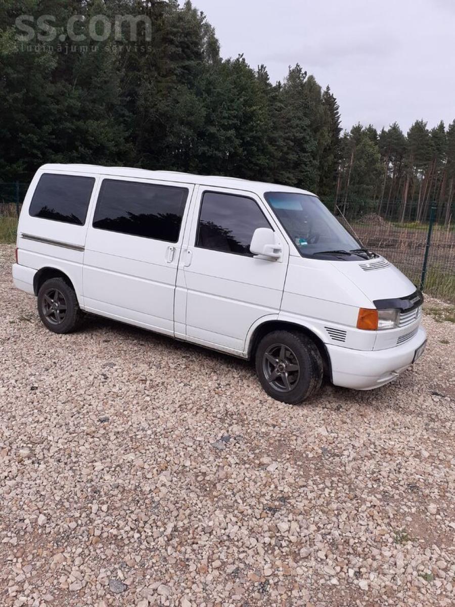 Balts Volkswagen Transporter 2001 Rīga, ar dzinēja tilpumu 2.50 L un nobraukumu 290 tūkst. km par 3100 €, foto 4 vietnē AUTOMOTO.COM.LV