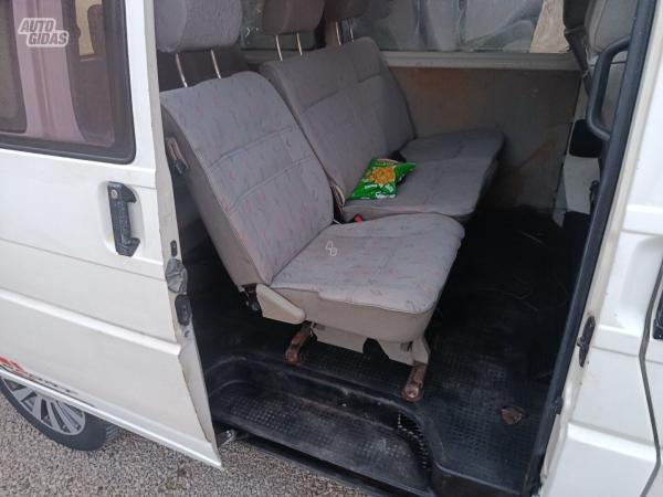 Balts Volkswagen Transporter 2001 Radviliškis, ar dzinēja tilpumu 2.50 L un nobraukumu 454 tūkst. km par 3600 €, foto 6 vietnē AUTOMOTO.COM.LV