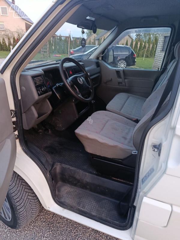 Balts Volkswagen Transporter 2001 Radviliškis, ar dzinēja tilpumu 2.50 L un nobraukumu 454 tūkst. km par 3600 €, foto 9 vietnē AUTOMOTO.COM.LV