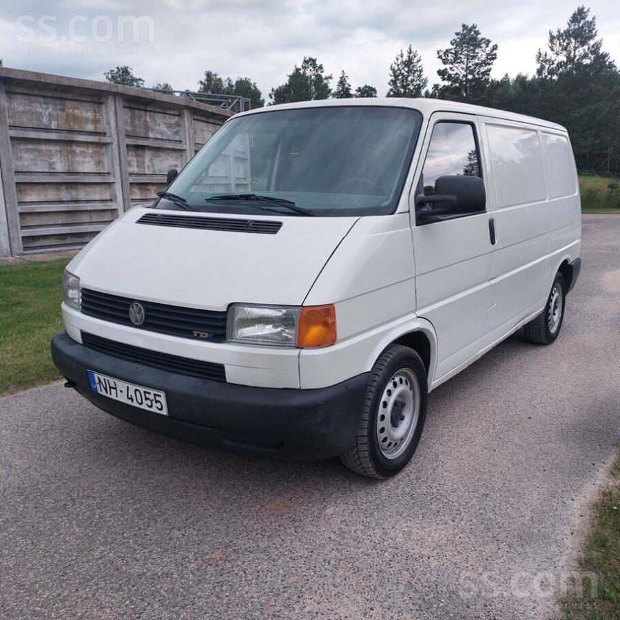 White Volkswagen Transporter 2001 in Riga, with an engine capacity of 2.50 L and mileage of 262 thousand km for 3300 €, photo 1 on AUTOMOTO.COM.LV