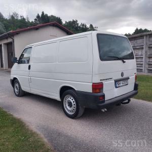 White Volkswagen Transporter 2001 in Riga, with an engine capacity of 2.50 L and mileage of 262 thousand km for 3300 €, photo 4 on AUTOMOTO.COM.LV