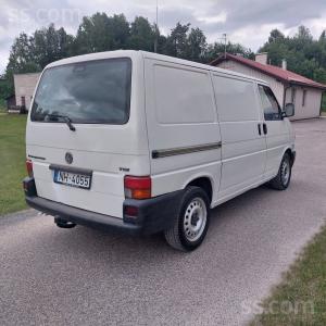 White Volkswagen Transporter 2001 in Riga, with an engine capacity of 2.50 L and mileage of 262 thousand km for 3300 €, photo 6 on AUTOMOTO.COM.LV