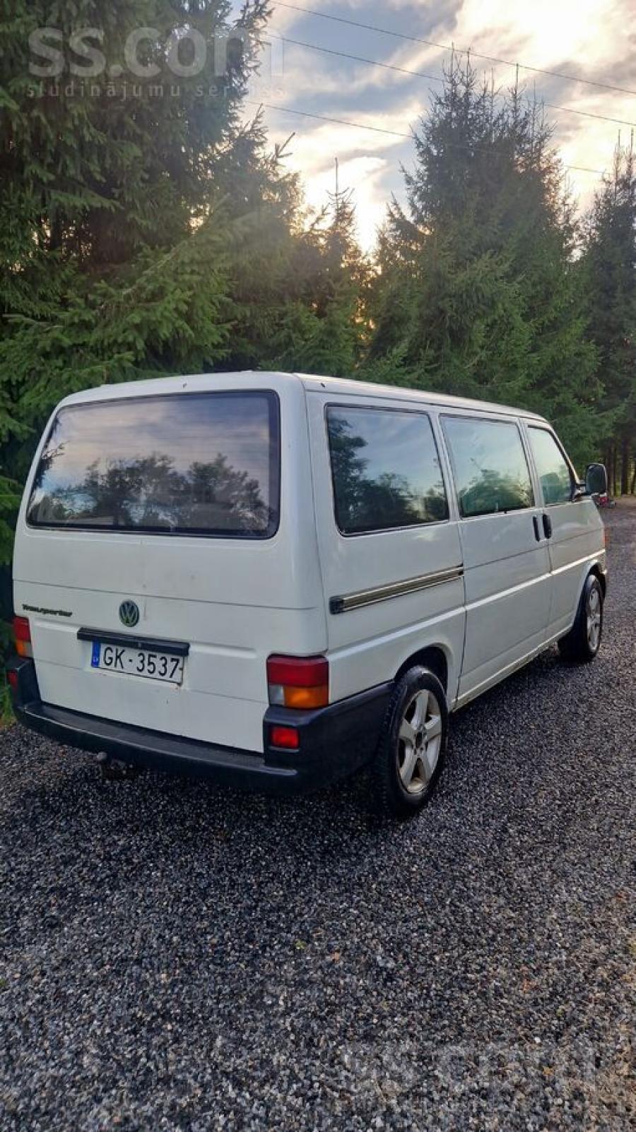 White Volkswagen Transporter 2001 in Riga, with an engine capacity of 1.90 L and mileage of 380 thousand km for 2000 €, photo 3 on AUTOMOTO.COM.LV