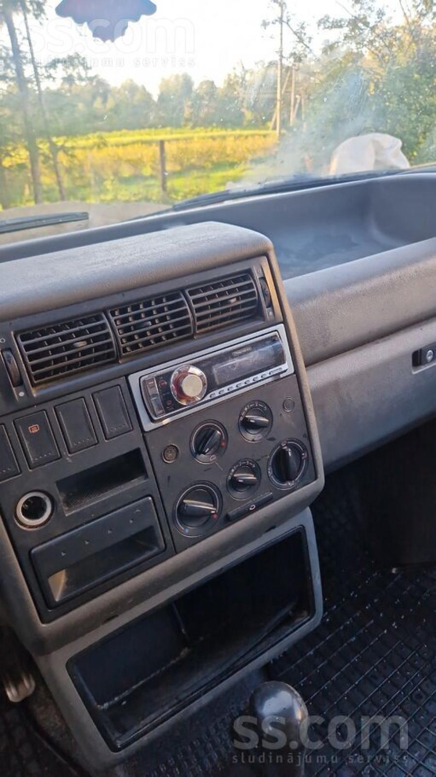 White Volkswagen Transporter 2001 in Riga, with an engine capacity of 1.90 L and mileage of 380 thousand km for 2000 €, photo 12 on AUTOMOTO.COM.LV