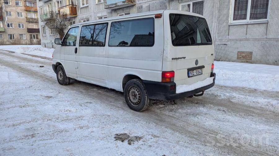 White Volkswagen Transporter 2002 in Liepaja, with an engine capacity of 2.50 L and mileage of 350 thousand km for 3200 €, photo 4 on AUTOMOTO.COM.LV