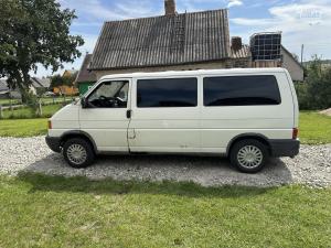 Balts Volkswagen Transporter 2002 Ariogala, ar dzinēja tilpumu 2.50 L un nobraukumu 893 tūkst. km par 2300 €, foto  vietnē AUTOMOTO.COM.LV