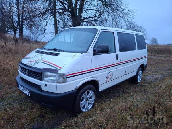 Balts Volkswagen Transporter 2003 Tukums, ar dzinēja tilpumu 2.50 L un nobraukumu 747 tūkst. km par 3990 €, foto 2 vietnē AUTOMOTO.COM.LV