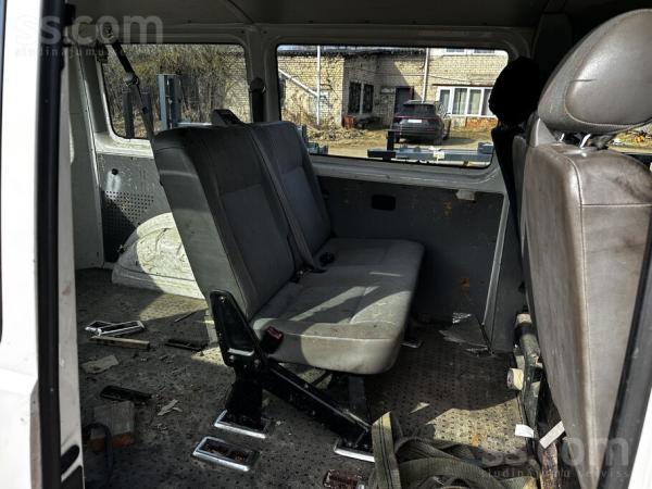 White Volkswagen Transporter 2003 in Jekabpils, with an engine capacity of 1.90 L and mileage of 540 thousand km for 1000 €, photo 6 on AUTOMOTO.COM.LV