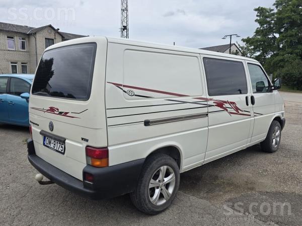 White Volkswagen Transporter 2003 in Kuldiga, with an engine capacity of 2.50 L and mileage of 317 thousand km for 3900 €, photo 4 on AUTOMOTO.COM.LV