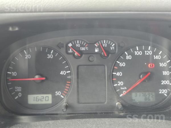 White Volkswagen Transporter 2003 in Kuldiga, with an engine capacity of 2.50 L and mileage of 317 thousand km for 3900 €, photo 7 on AUTOMOTO.COM.LV