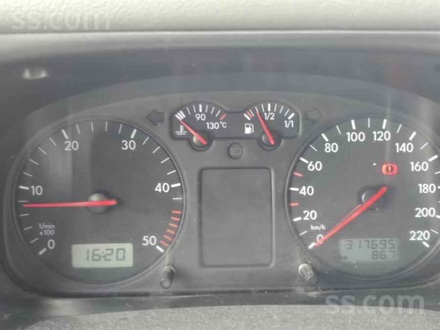 Balts Volkswagen Transporter 2003 Kuldīga, ar dzinēja tilpumu 2.50 L un nobraukumu 317 tūkst. km par 3900 €, foto 8 vietnē AUTOMOTO.COM.LV