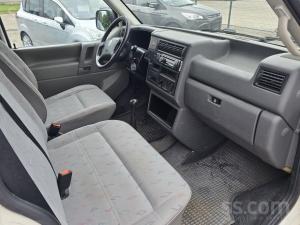Balts Volkswagen Transporter 2003 Kuldīga, ar dzinēja tilpumu 2.50 L un nobraukumu 317 tūkst. km par 3900 €, foto 9 vietnē AUTOMOTO.COM.LV