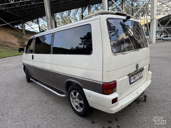 White Volkswagen Transporter 2003 in Druskininkai, with an engine capacity of 2.50 L and mileage of 214 thousand km for 12000 €, photo 4 on AUTOMOTO.COM.LV