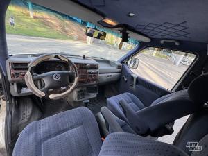 Balts Volkswagen Transporter 2003 Druskininkai, ar dzinēja tilpumu 2.50 L un nobraukumu 214 tūkst. km par 12000 €, foto 21 vietnē AUTOMOTO.COM.LV