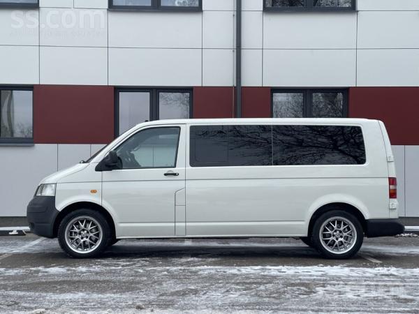 White Volkswagen Transporter 2004 in Daugavpils, with an engine capacity of 2.50 L and mileage of 407 thousand km for 5650 €, photo 2 on AUTOMOTO.COM.LV