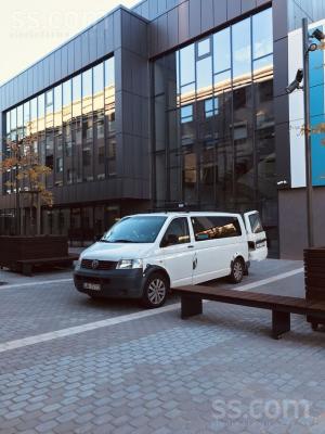 White Volkswagen Transporter 2004 in Ogre, with an engine capacity of 2.50 L and mileage of 591 thousand km for 5200 €, photo  on AUTOMOTO.COM.LV