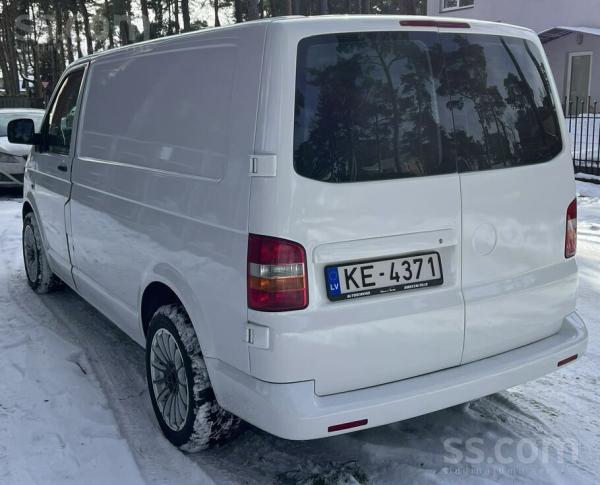 Volkswagen Transporter 2004 Rīga vietnē Balts Volkswagen Transporter 2004 Rīga, ar dzinēja tilpumu 1.90 L un nobraukumu 445 tūkst. km par 4500 €, foto 5 vietnē AUTOMOTO.COM.LV
