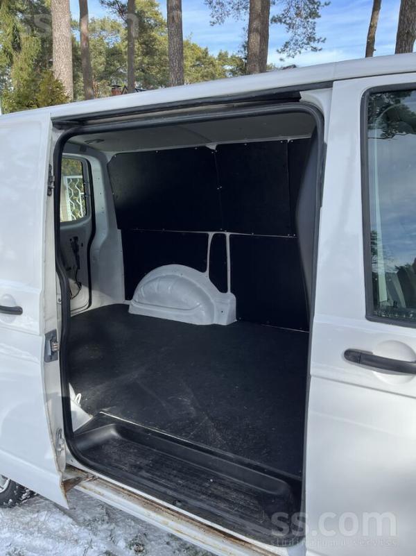 Volkswagen Transporter 2004 Rīga vietnē Balts Volkswagen Transporter 2004 Rīga, ar dzinēja tilpumu 1.90 L un nobraukumu 445 tūkst. km par 4500 €, foto 9 vietnē AUTOMOTO.COM.LV