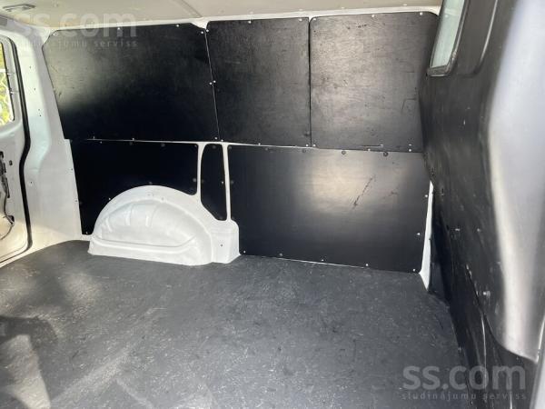 Volkswagen Transporter 2004 Rīga vietnē Balts Volkswagen Transporter 2004 Rīga, ar dzinēja tilpumu 1.90 L un nobraukumu 445 tūkst. km par 4500 €, foto 10 vietnē AUTOMOTO.COM.LV