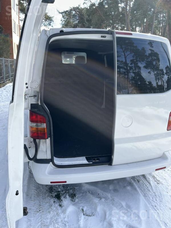 Volkswagen Transporter 2004 Rīga vietnē Balts Volkswagen Transporter 2004 Rīga, ar dzinēja tilpumu 1.90 L un nobraukumu 445 tūkst. km par 4500 €, foto 11 vietnē AUTOMOTO.COM.LV