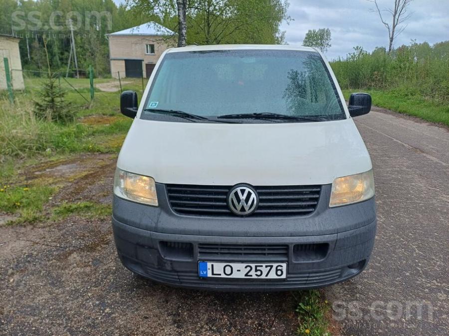 White Volkswagen Transporter 2005 in Daugavpils, with an engine capacity of 1.90 L and mileage of 0 thousand km for 15700 €, photo 1 on AUTOMOTO.COM.LV