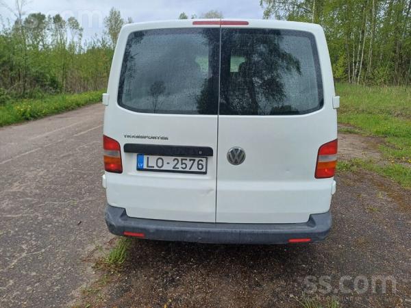 White Volkswagen Transporter 2005 in Daugavpils, with an engine capacity of 1.90 L and mileage of 0 thousand km for 15700 €, photo 3 on AUTOMOTO.COM.LV