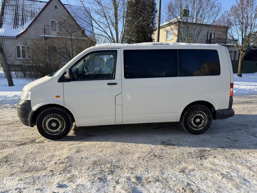 Balts Volkswagen Transporter 2005 Viļņa, ar dzinēja tilpumu 1.90 L un nobraukumu 331 tūkst. km par 4750 €, foto 2 vietnē AUTOMOTO.COM.LV