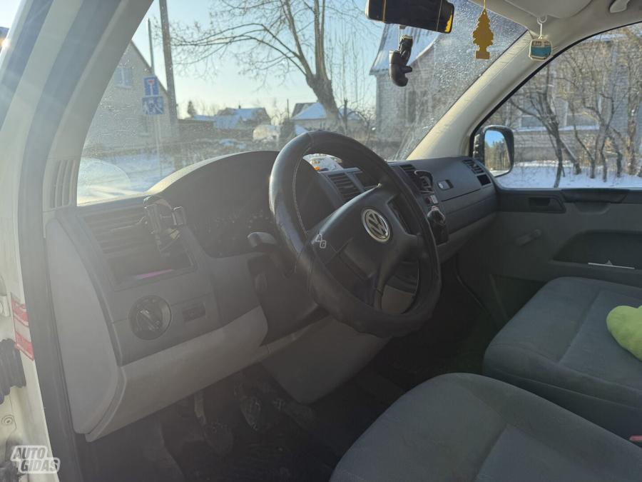 Balts Volkswagen Transporter 2005 Viļņa, ar dzinēja tilpumu 1.90 L un nobraukumu 331 tūkst. km par 4750 €, foto 10 vietnē AUTOMOTO.COM.LV