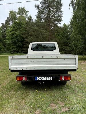 Balts Volkswagen Transporter 2005 Tukums, ar dzinēja tilpumu 1.90 L un nobraukumu 312 tūkst. km par 4950 €, foto 5 vietnē AUTOMOTO.COM.LV