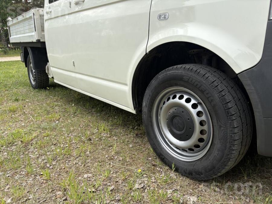 Balts Volkswagen Transporter 2005 Tukums, ar dzinēja tilpumu 1.90 L un nobraukumu 312 tūkst. km par 4950 €, foto 10 vietnē AUTOMOTO.COM.LV