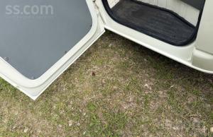Balts Volkswagen Transporter 2005 Tukums, ar dzinēja tilpumu 1.90 L un nobraukumu 312 tūkst. km par 4950 €, foto 12 vietnē AUTOMOTO.COM.LV