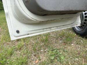 Balts Volkswagen Transporter 2005 Tukums, ar dzinēja tilpumu 1.90 L un nobraukumu 312 tūkst. km par 4950 €, foto 13 vietnē AUTOMOTO.COM.LV