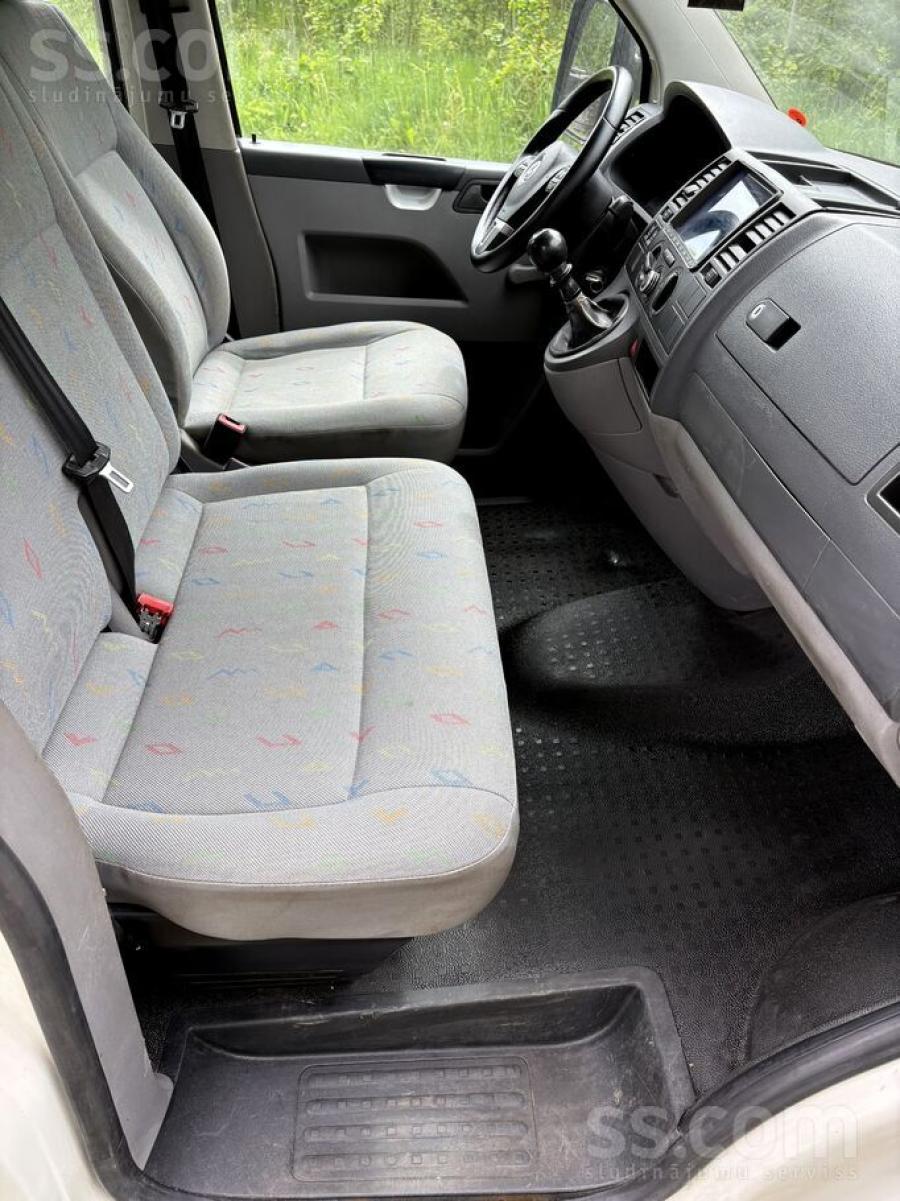 Balts Volkswagen Transporter 2005 Tukums, ar dzinēja tilpumu 1.90 L un nobraukumu 312 tūkst. km par 4950 €, foto 18 vietnē AUTOMOTO.COM.LV