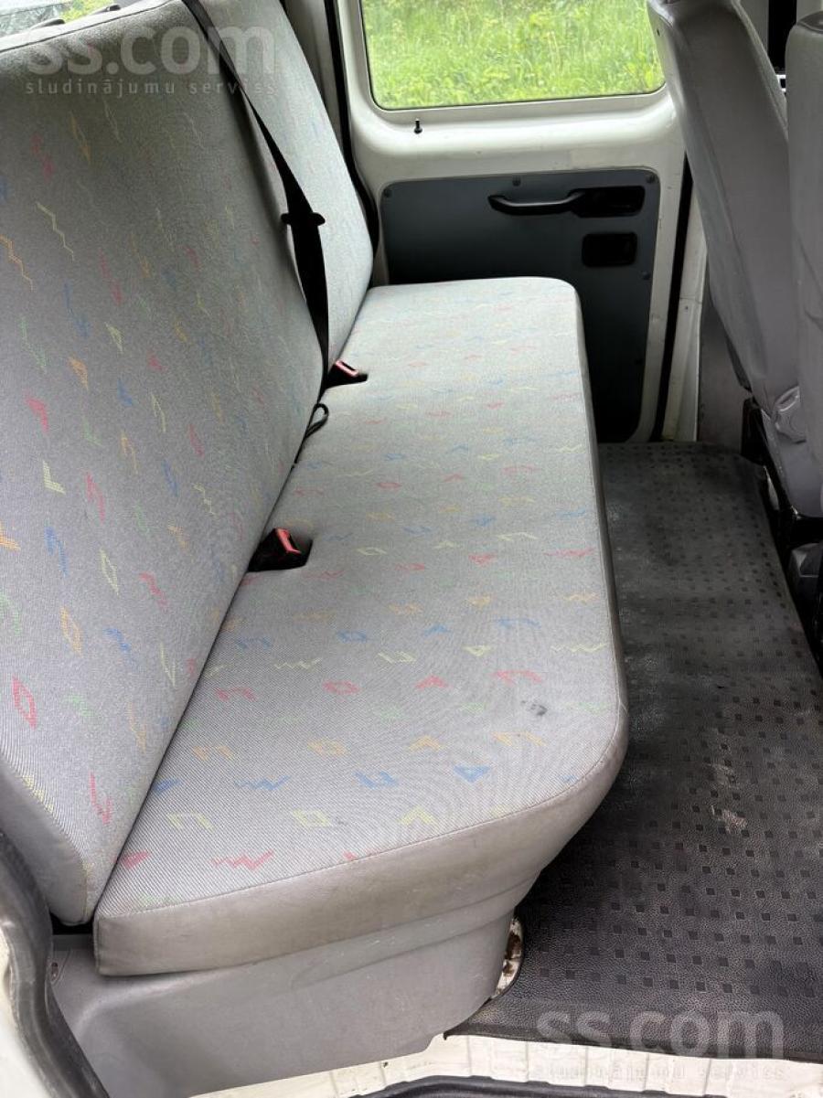 Balts Volkswagen Transporter 2005 Tukums, ar dzinēja tilpumu 1.90 L un nobraukumu 312 tūkst. km par 4950 €, foto 19 vietnē AUTOMOTO.COM.LV