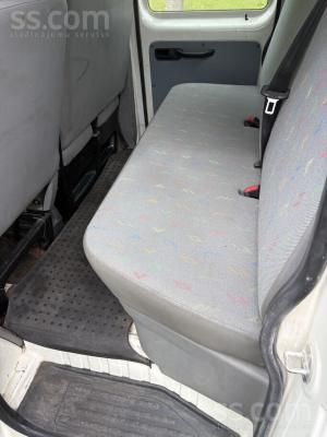 Balts Volkswagen Transporter 2005 Tukums, ar dzinēja tilpumu 1.90 L un nobraukumu 312 tūkst. km par 4950 €, foto 20 vietnē AUTOMOTO.COM.LV