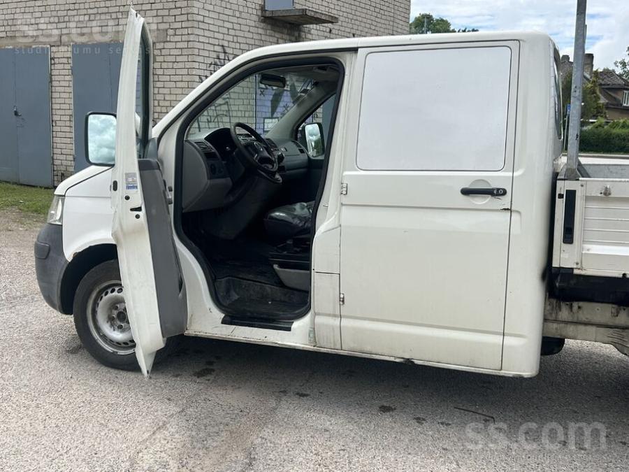 Balts Volkswagen Transporter 2006 Liepāja, ar dzinēja tilpumu 1.90 L un nobraukumu 271 tūkst. km par 3700 €, foto 5 vietnē AUTOMOTO.COM.LV