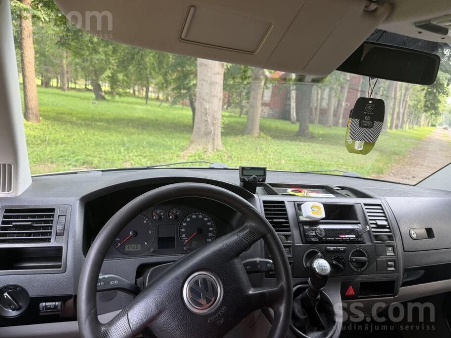 White Volkswagen Transporter 2006 in Liepaja, with an engine capacity of 2.50 L and mileage of 594 thousand km for 5000 €, photo 6 on AUTOMOTO.COM.LV